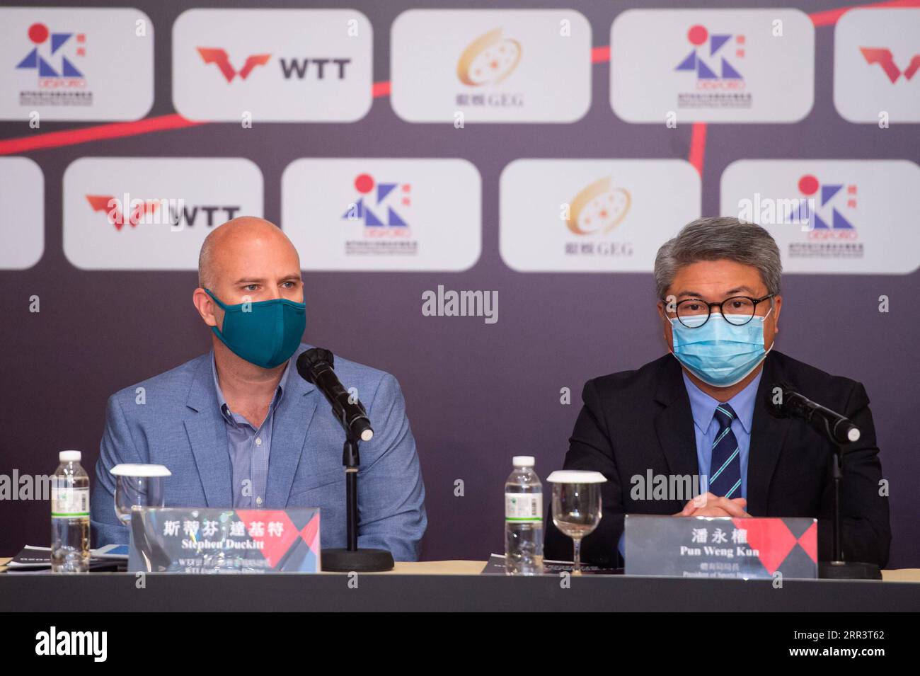 200will hi-res stock photography and images - Alamy