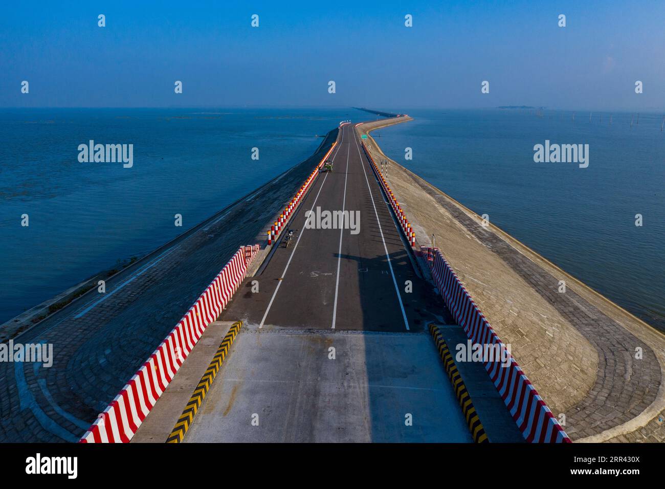 Mithamoin haor hi-res stock photography and images - Alamy