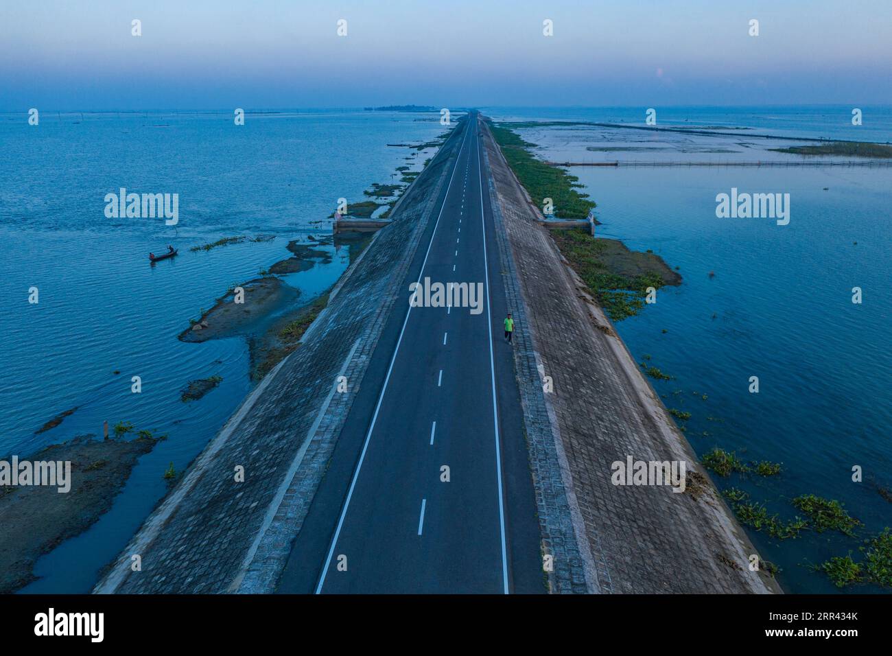 Mithamoin haor hi-res stock photography and images - Alamy