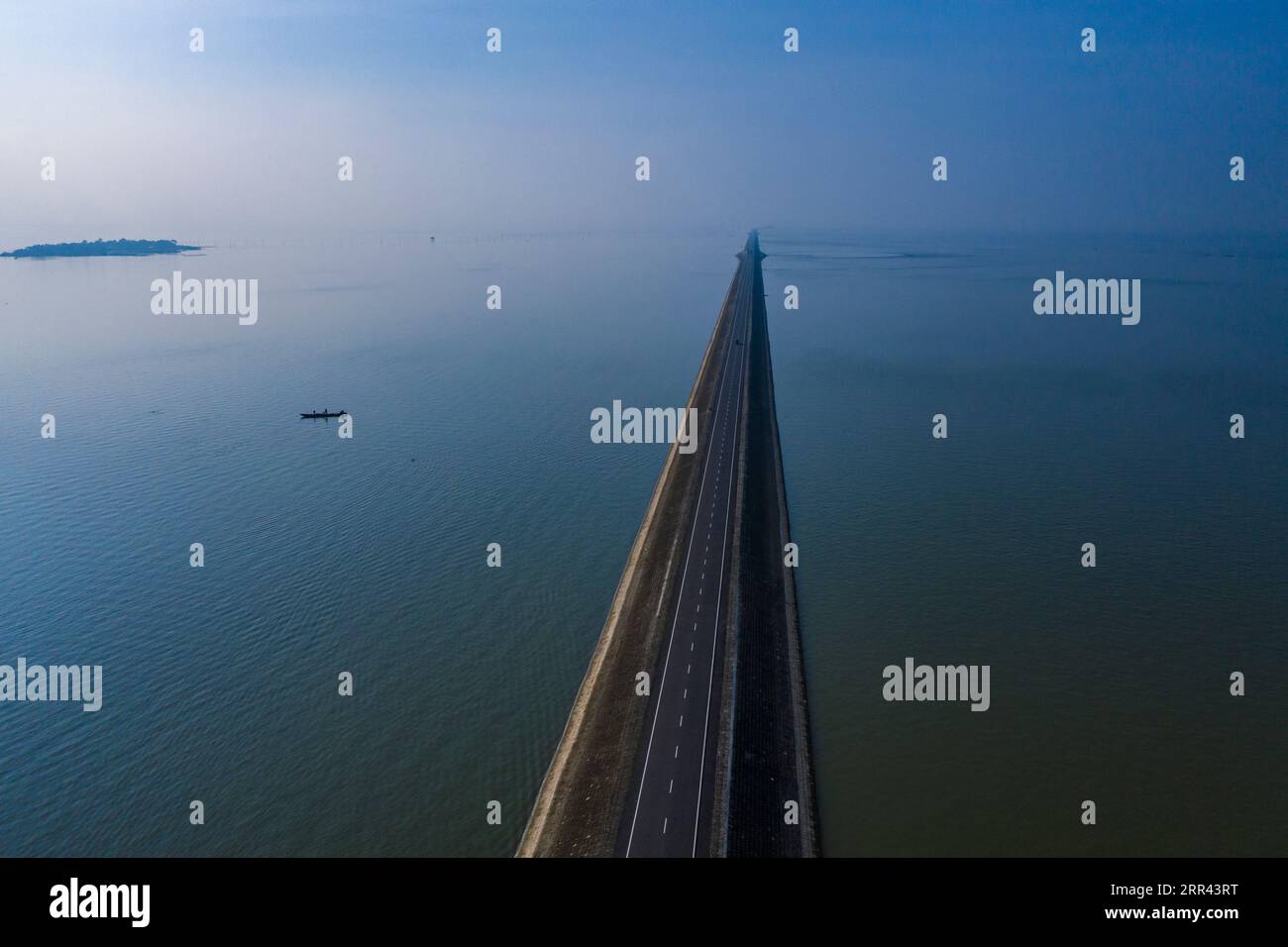 Itna-Mithamoin-Austagram all-weather road goes straight through a vast ...