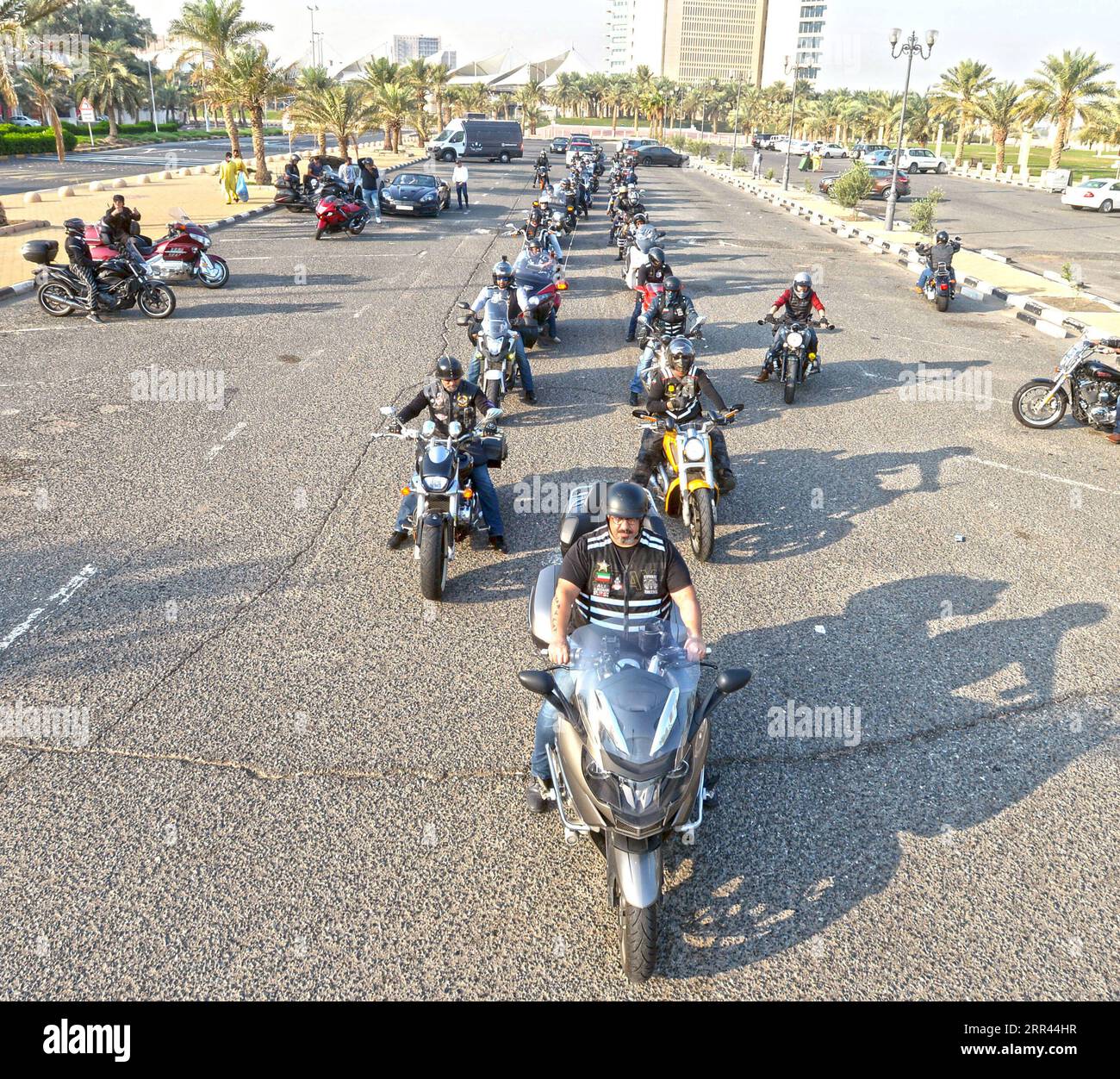 201120 -- KUWAIT CITY, Nov. 20, 2020 -- Motorcyclists gather on the ...