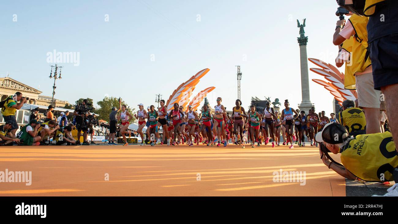 Lonah Chemtai Salpeter of Isreal competing in the women’s marathon on ...