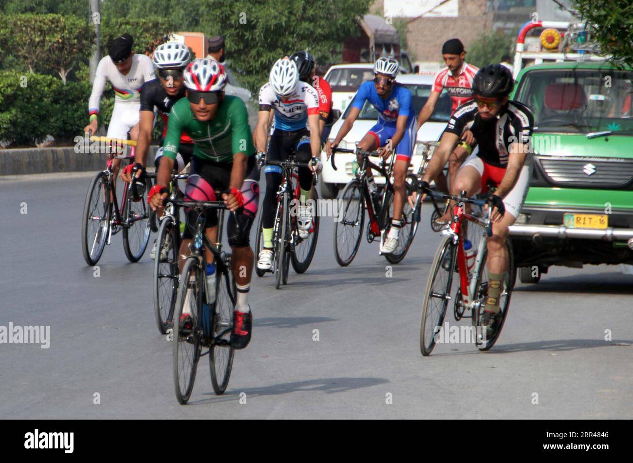 Cycle association hi-res stock photography and images - Alamy