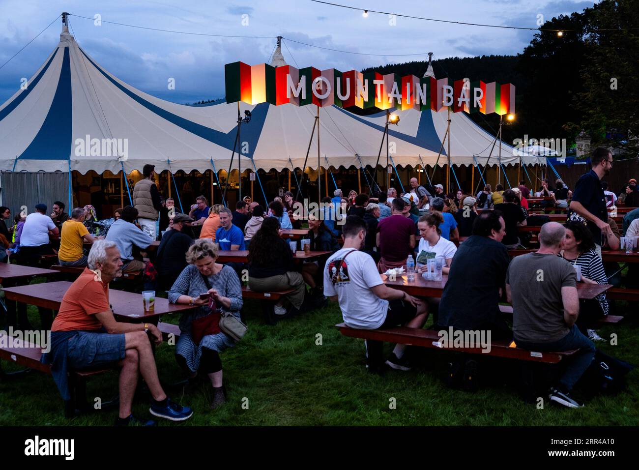 Music festival beer plastic hi-res stock photography and images - Alamy