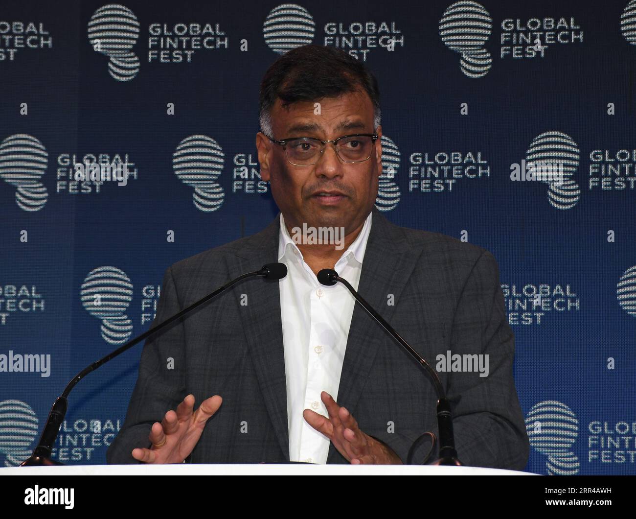 T rabi sankar speaking hi-res stock photography and images - Alamy