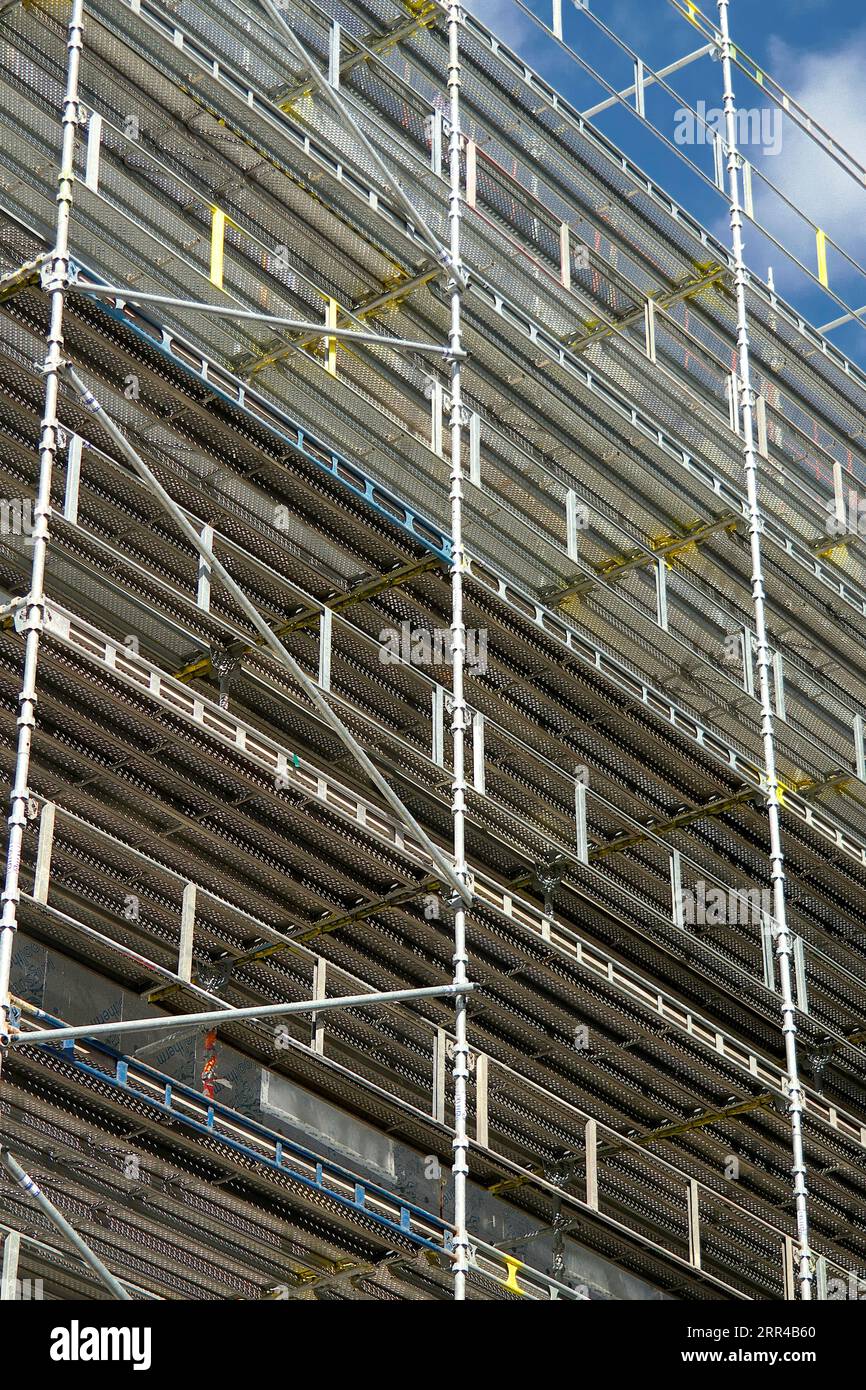 Building construction site, look up view Stock Photo - Alamy