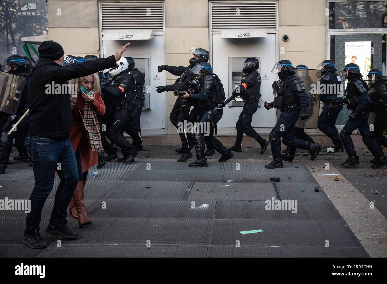 Publishing images hi-res stock photography and images - Alamy