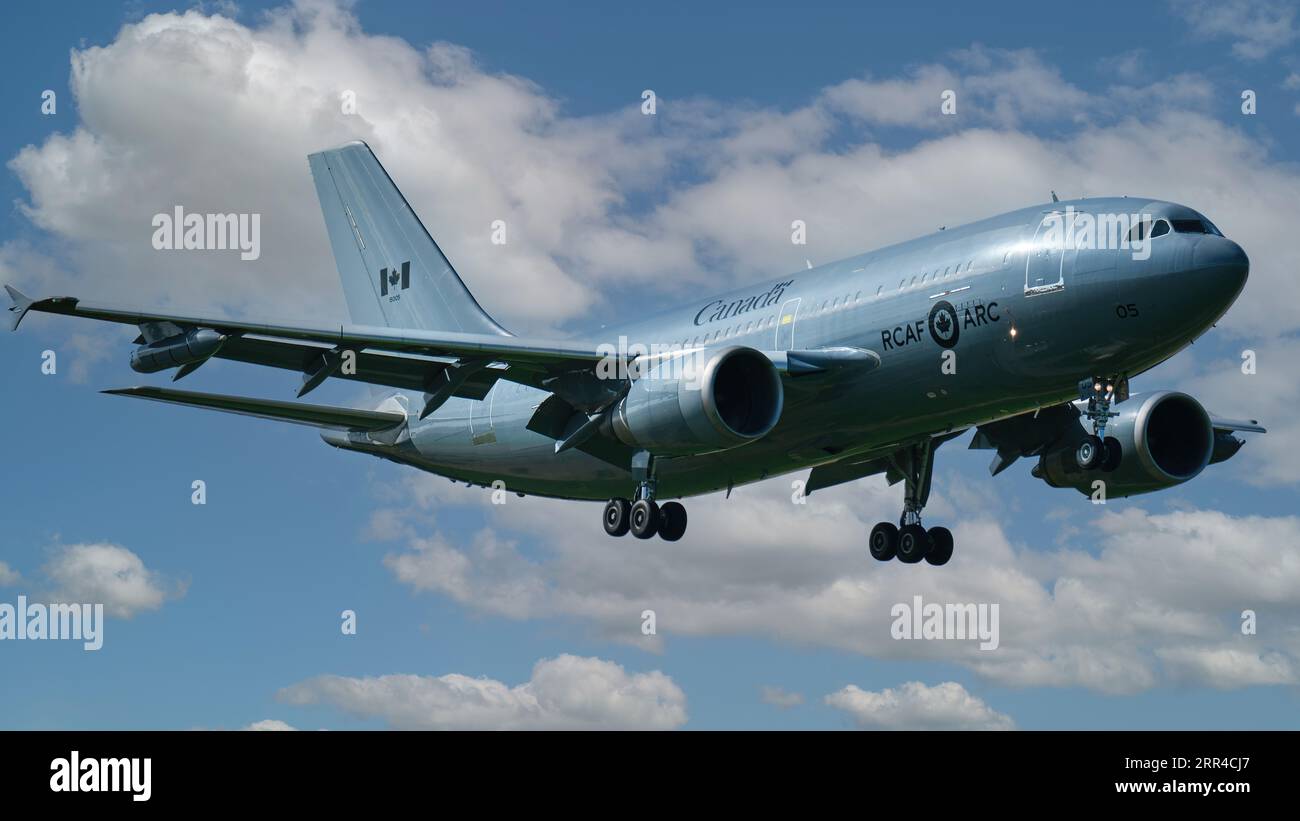 Airbus CC-150 Polaris Stock Photo - Alamy