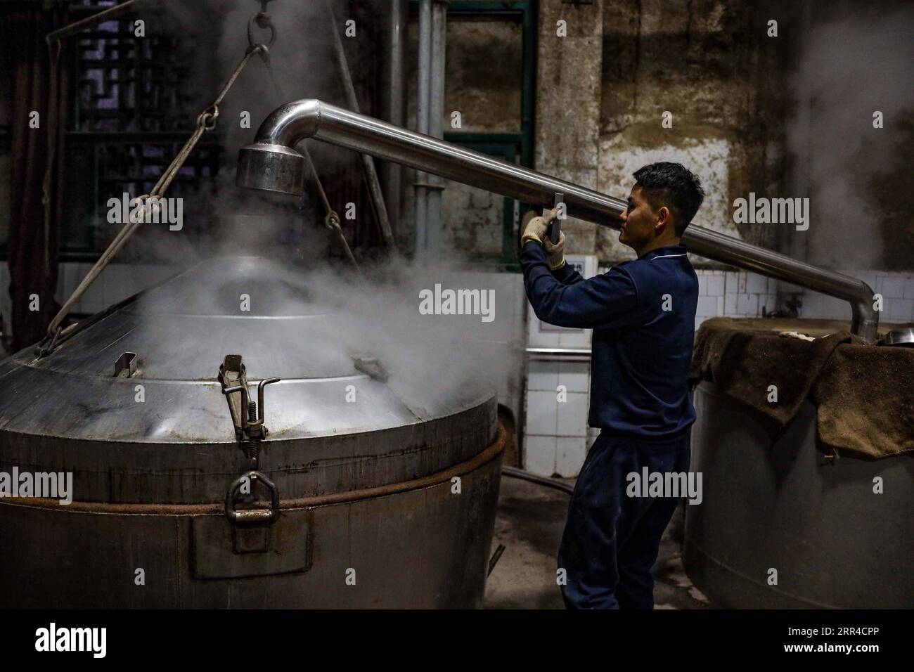 China clay works hi-res stock photography and images - Alamy
