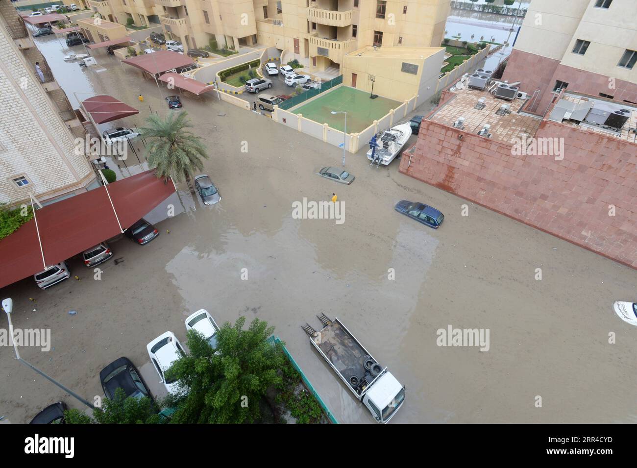 Rains aftermath hi-res stock photography and images - Alamy