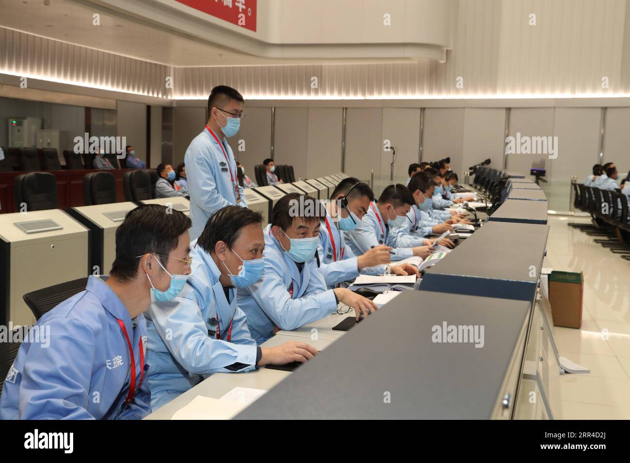 Lander ascender hi-res stock photography and images - Alamy