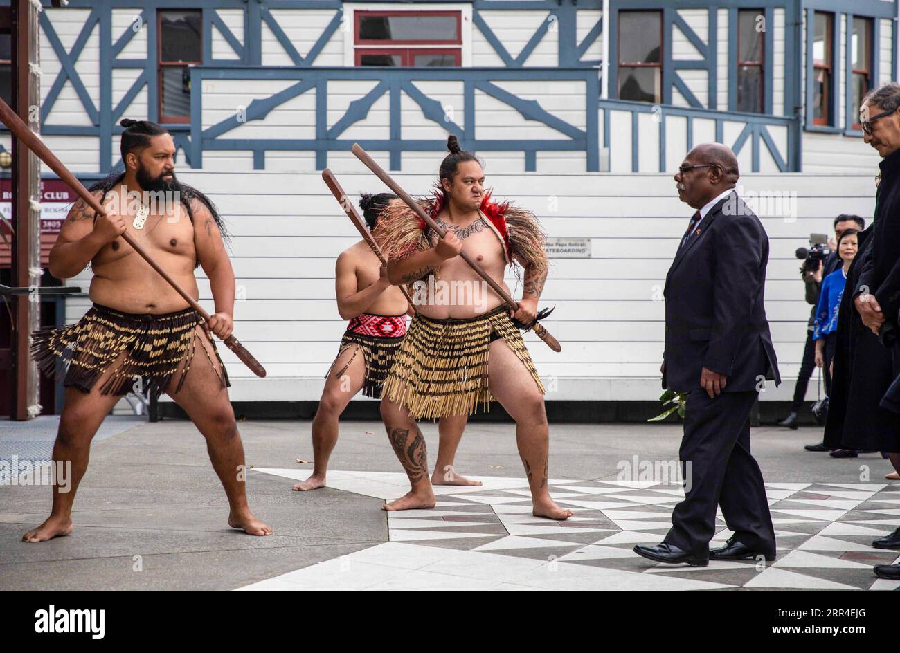 Maori costumes hi-res stock photography and images - Alamy