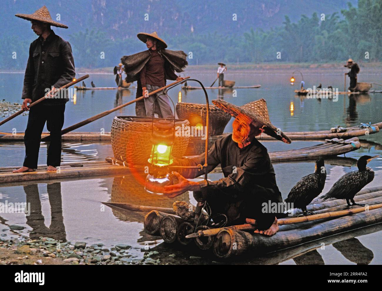 Fisherman on li river hi-res stock photography and images - Alamy