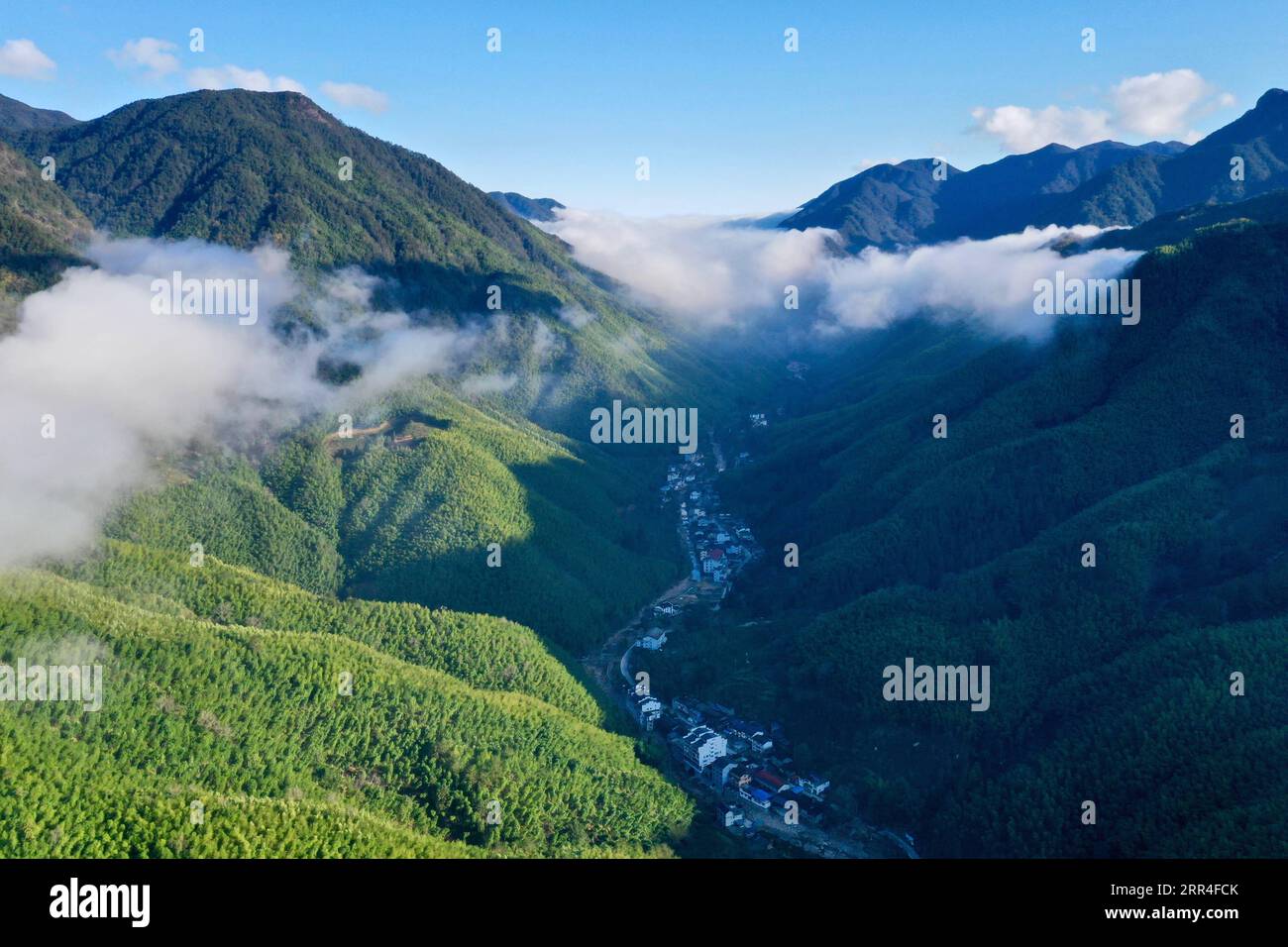 201203 -- WUYISHAN, Dec. 3, 2020 -- Aerial photo taken on Dec. 2, 2020 ...