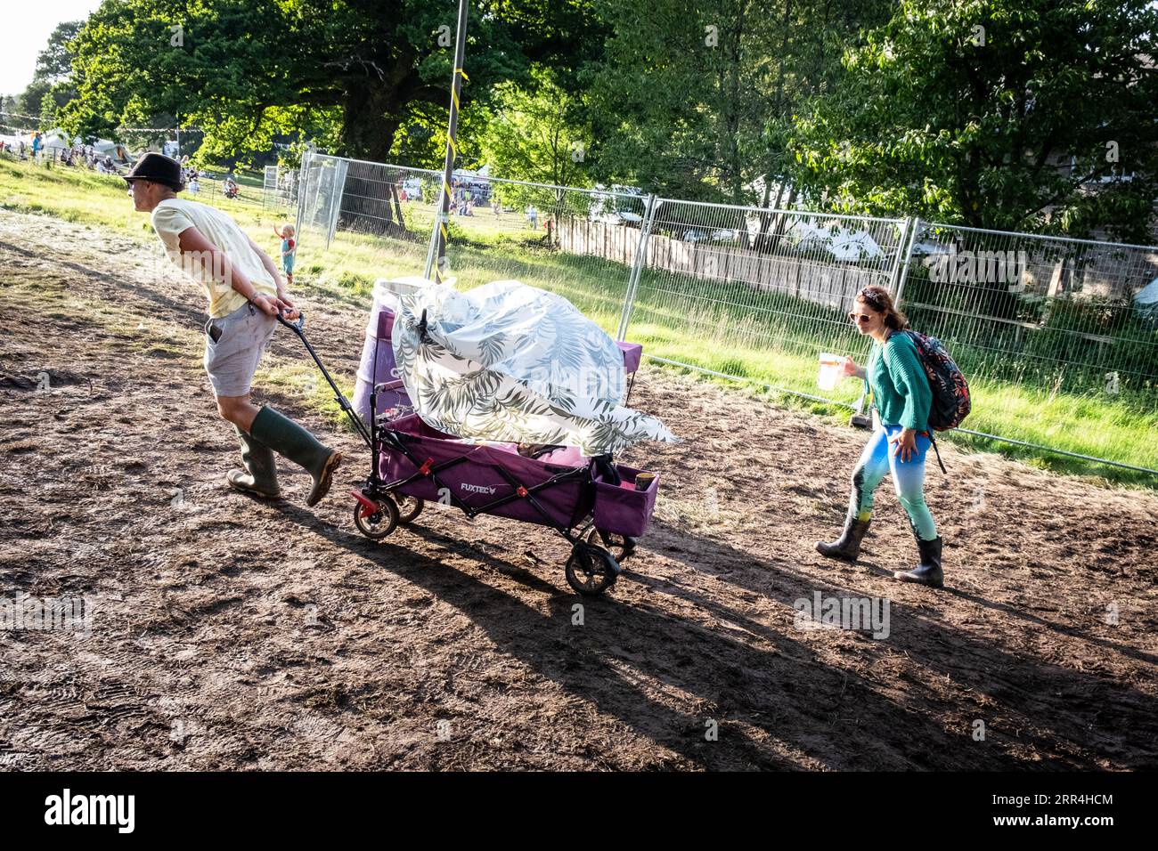 Push and pull hi-res stock photography and images - Alamy
