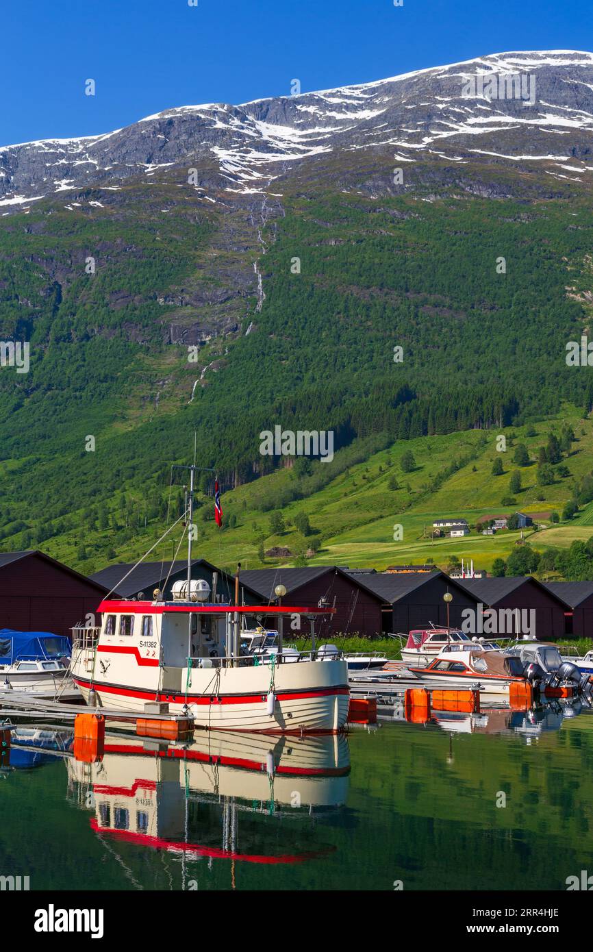 Olden boat hi-res stock photography and images - Alamy
