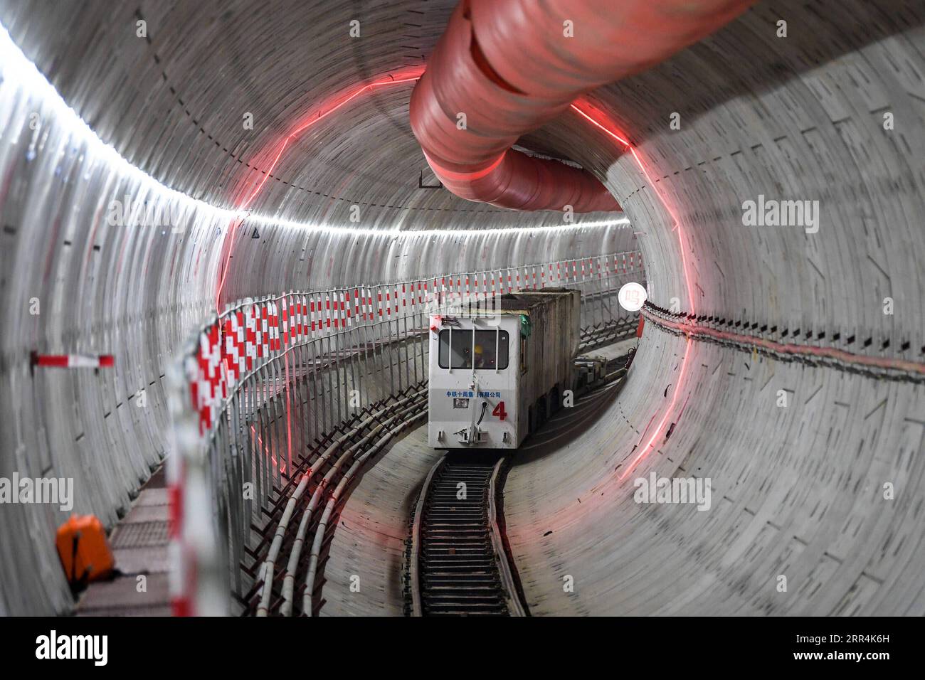 Shield tunneling hi-res stock photography and images - Alamy