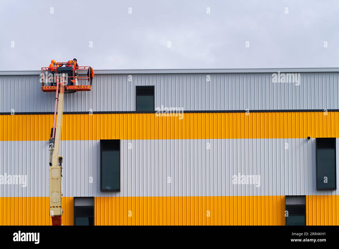 Workers on melbourne construction site hi-res stock photography and ...