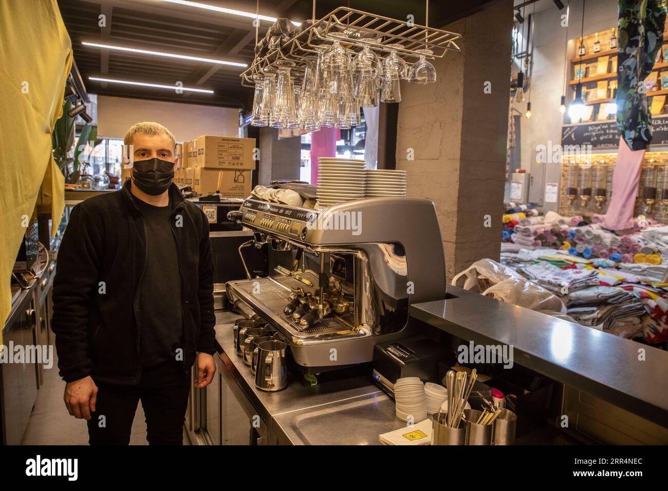 Istanbul turkey coffee 2020 hi-res stock photography and images - Alamy