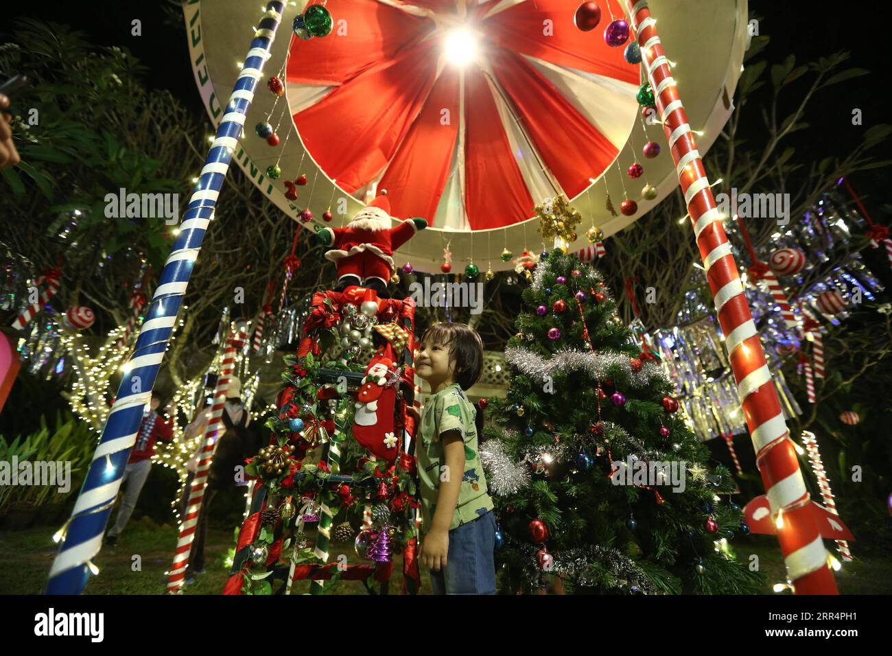 Yangon, myanmar christmas hi-res stock photography and images - Alamy