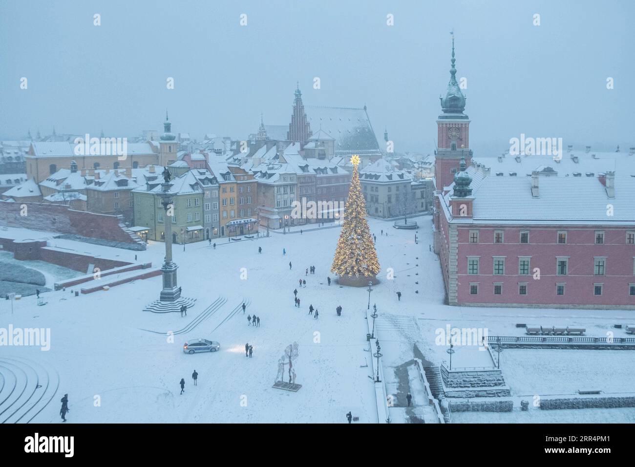 Thursday dec 11 hi-res stock photography and images - Alamy