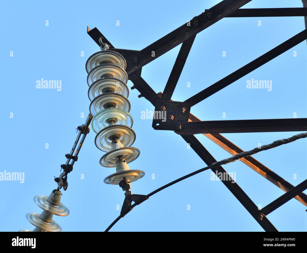 Overhead power transmission towers with ceramic and the glass line ...
