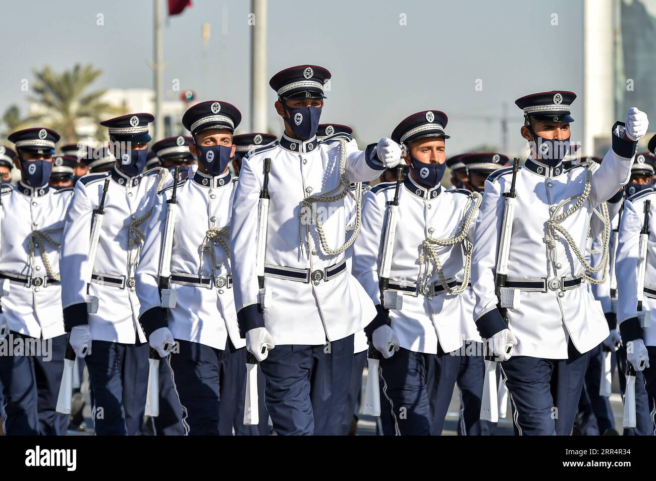 201211 -- DOHA, Dec. 11, 2020 -- Qatari soldiers participate in a ...