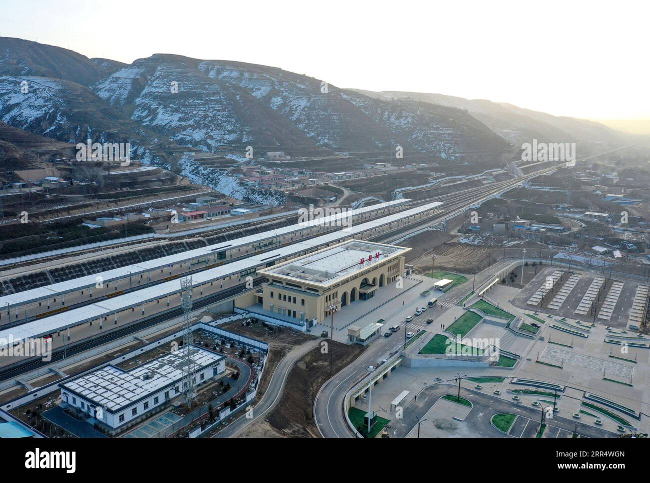 201214 -- YINCHUAN, Dec. 14, 2020 -- Aerial photo taken on Dec. 14 ...