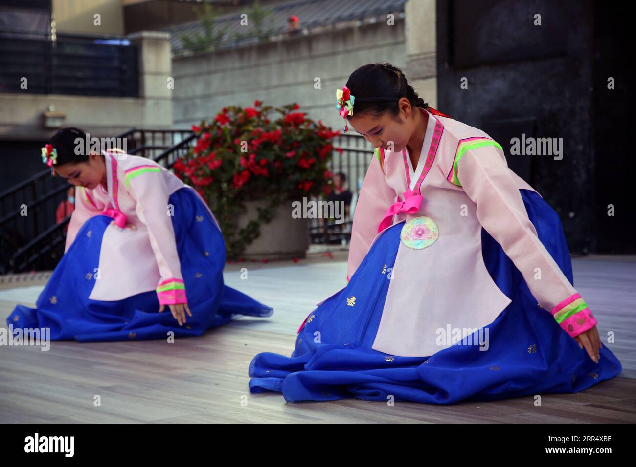 Toronto, Canada. 25th Aug, 2023. Korean girls perform a traditional ...