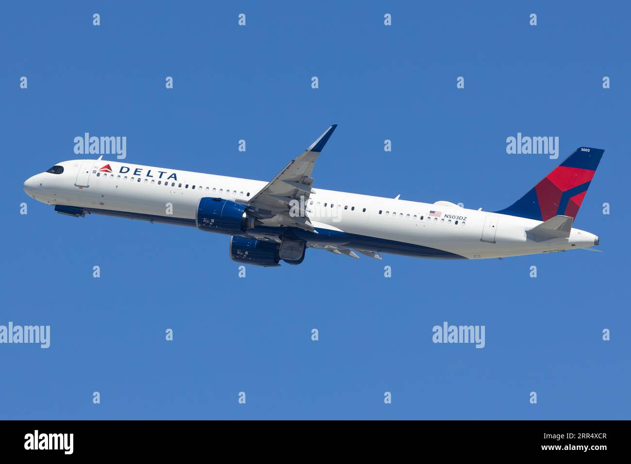 Airbus a321neo hi-res stock photography and images - Alamy