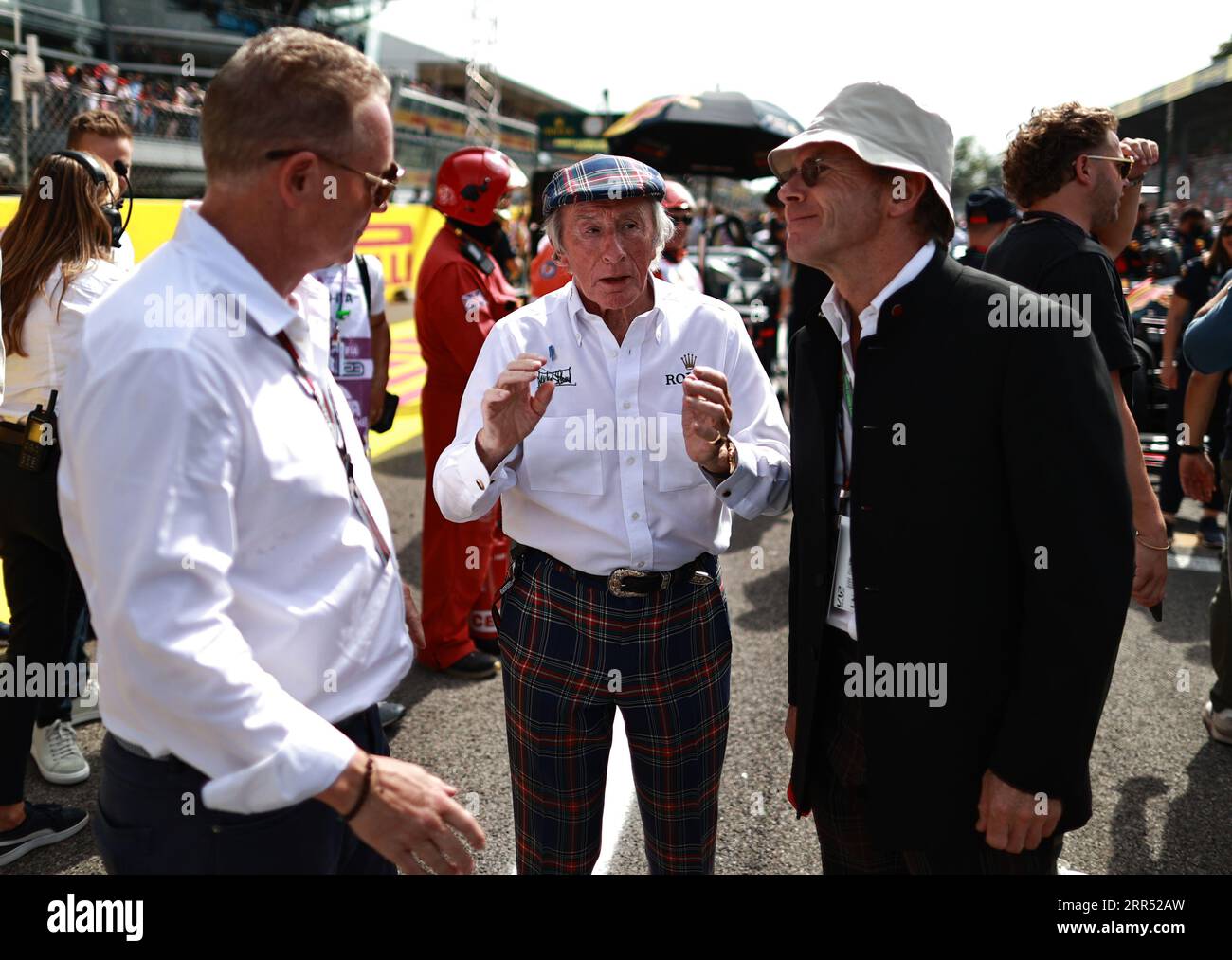 Former formula 1 world champion with his son hi-res stock photography and images - Alamy