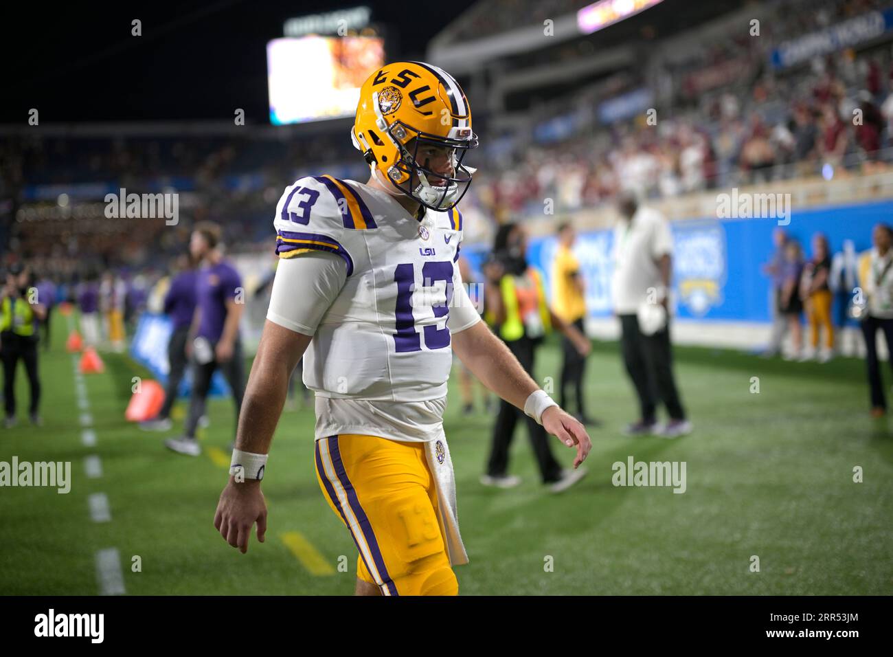 Lsu Quarterback Garrett Nussmeier 13 Leaves The Field After An Ncaa