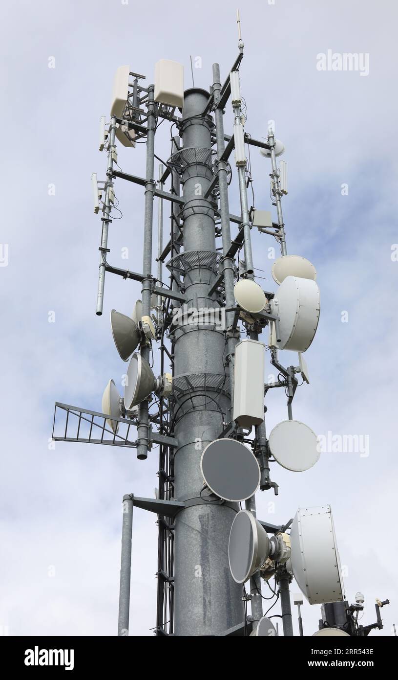 telephone and data signal repeater with antennas and radio links Stock ...