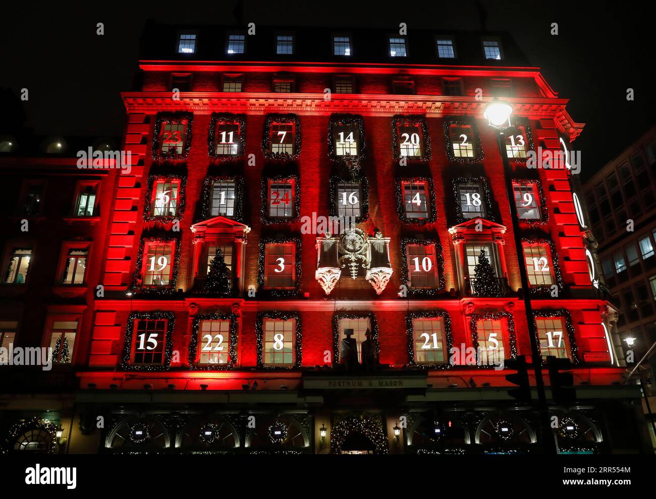 London advent calendar building hi-res stock photography and images - Alamy
