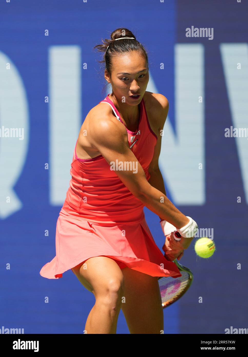 September 6, 2023: Qinwen Zheng (CHN) loses to Aryna Sabalenka (BLR), 6 ...