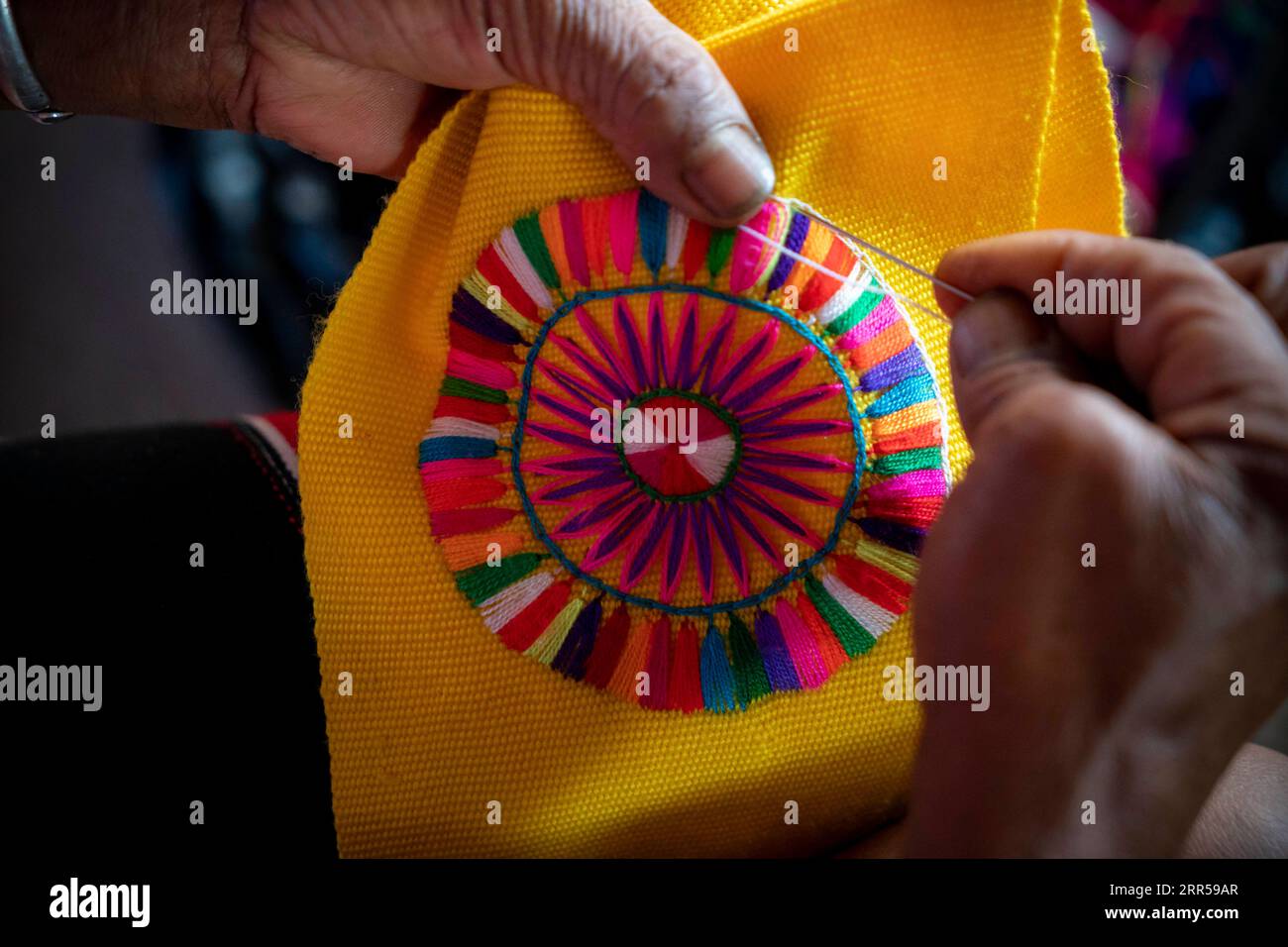 Group culturecn hi-res stock photography and images - Alamy