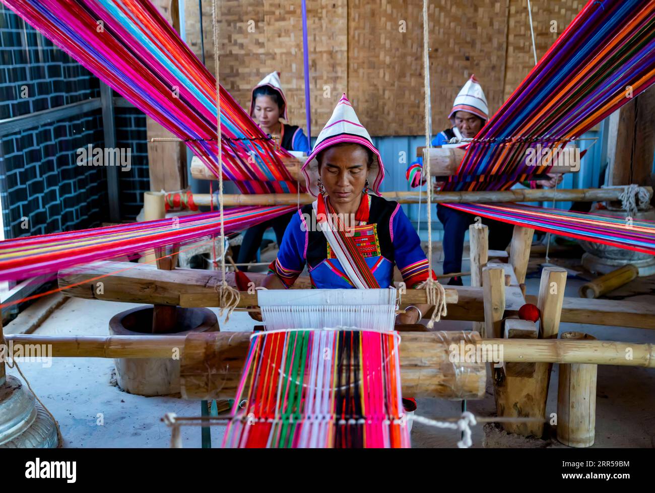 Group culturecn hi-res stock photography and images - Alamy