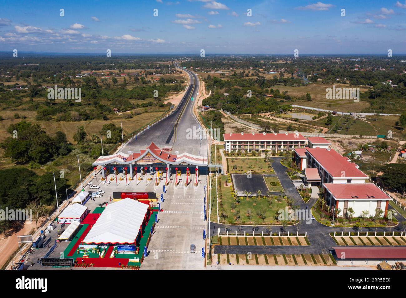 High speed trains laos china hi-res stock photography and images - Alamy