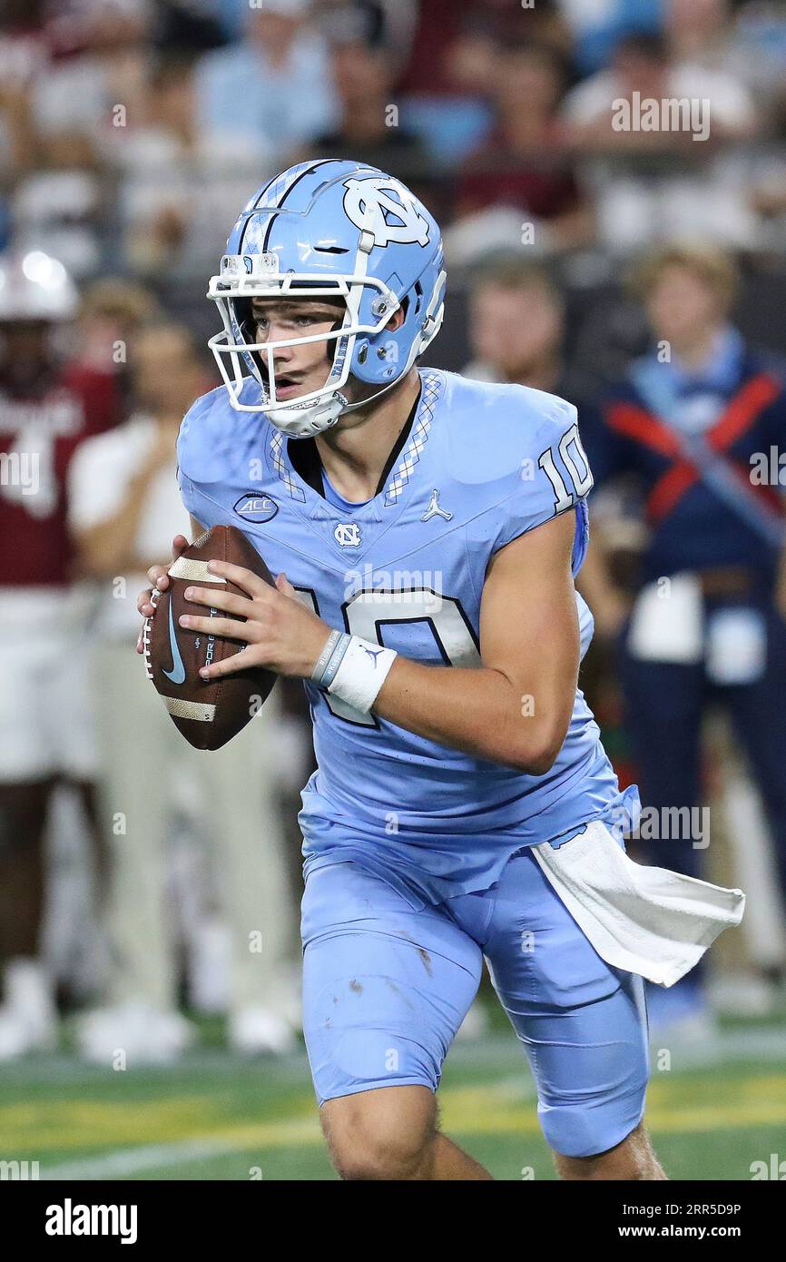 CHARLOTTE, NC - SEPTEMBER 02: North Carolina Tar Heels quarterback ...