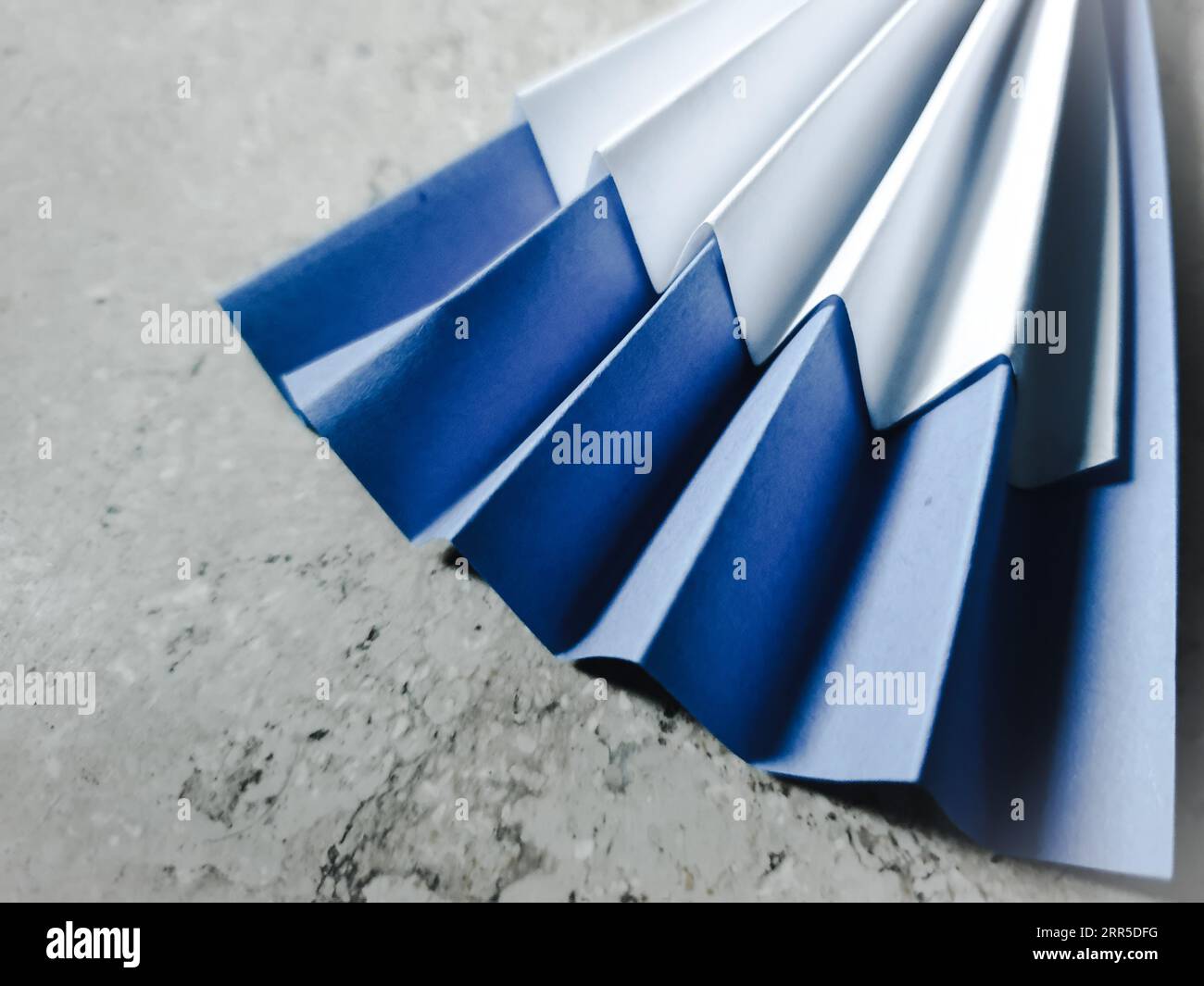 Folded paper fan art hi-res stock photography and images - Alamy