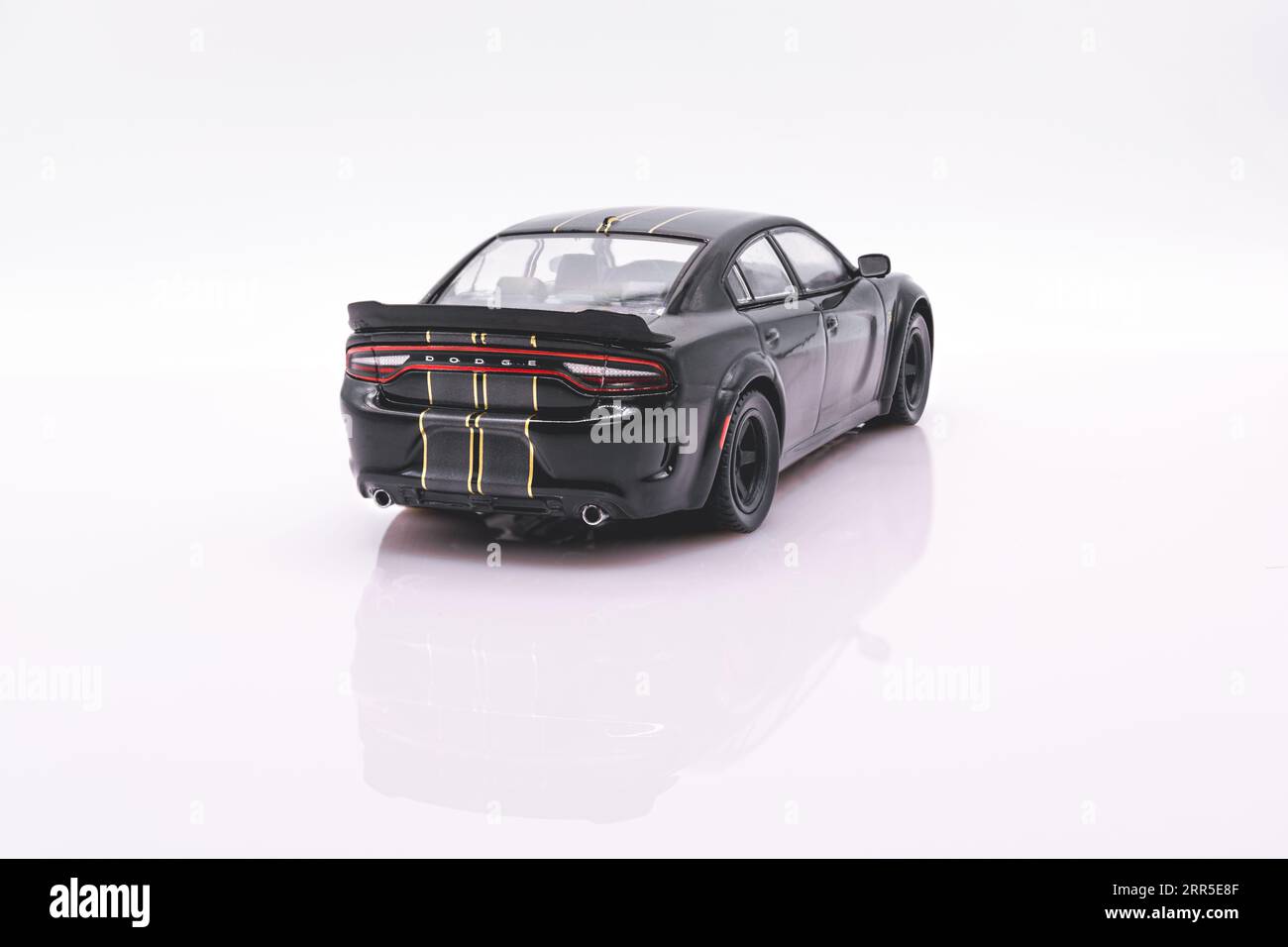 Fast&Furious Dodge Charger SRT Hellcat 1:43 model car, rear view, white ...