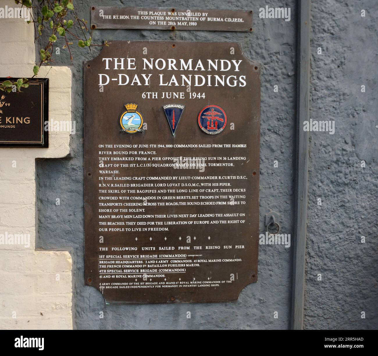 NORMANDY D.DAY LANDINGS PLAQUE ,RISING SUN PUB, WARSASH HARBOUR ...
