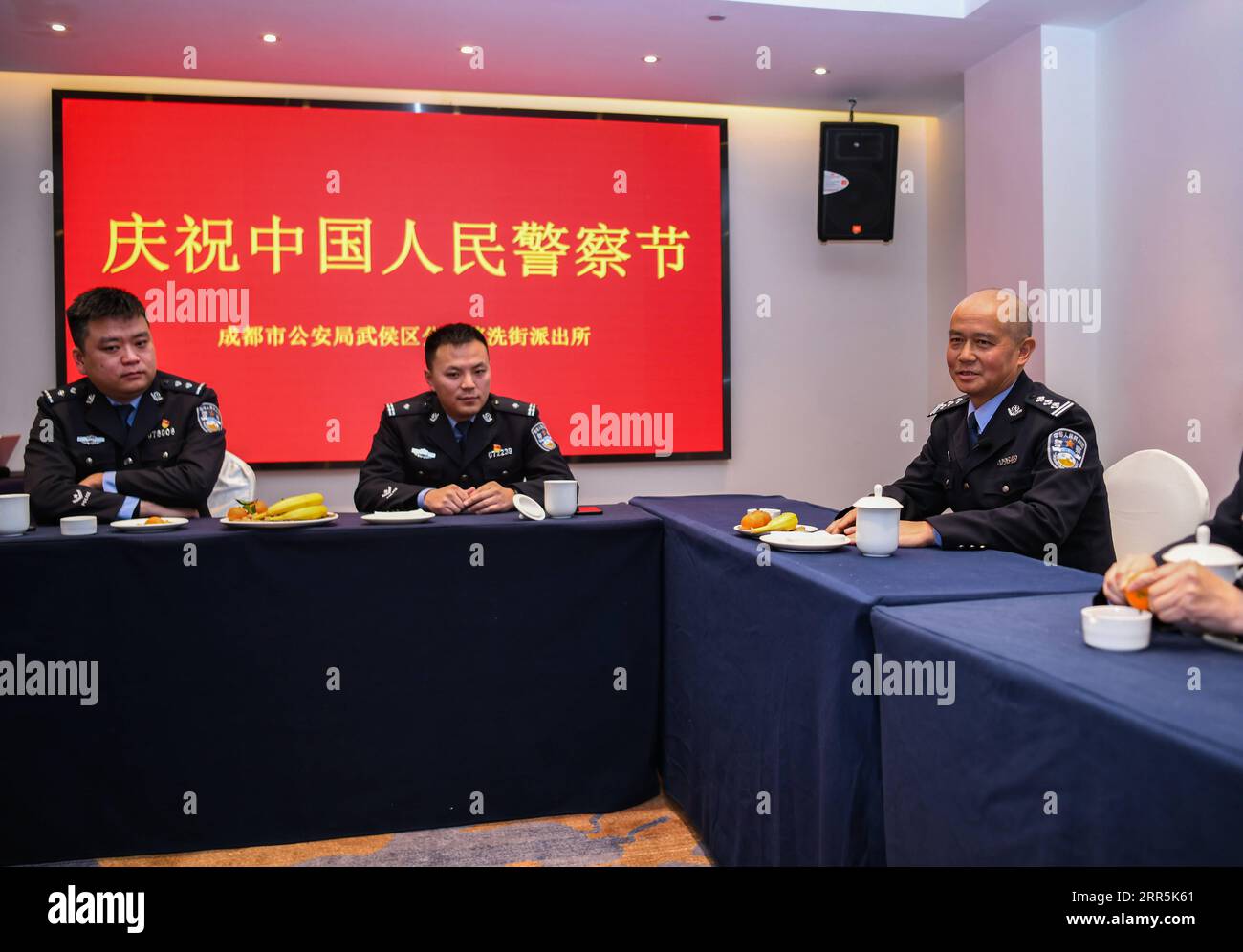 210109 -- CHENGDU, Jan. 9, 2021 -- Qiao ZhibingR speaks during the ...