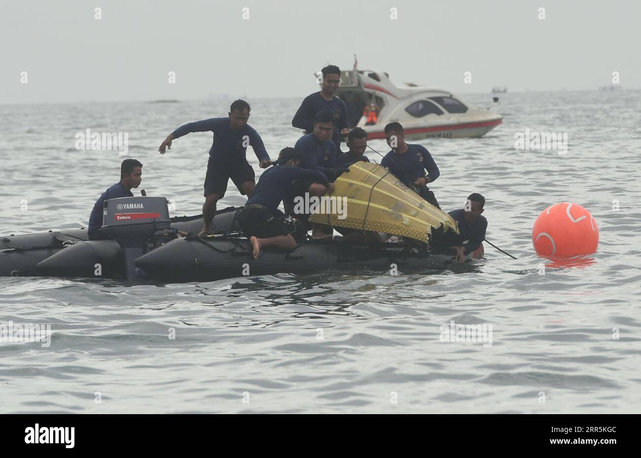 Boeing 737 500 crash hi-res stock photography and images - Alamy