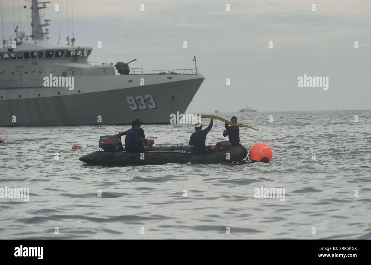 Boeing 737 500 crash hi-res stock photography and images - Alamy