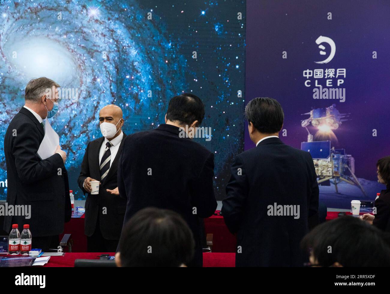 Foreign exchange regulations hi-res stock photography and images - Alamy