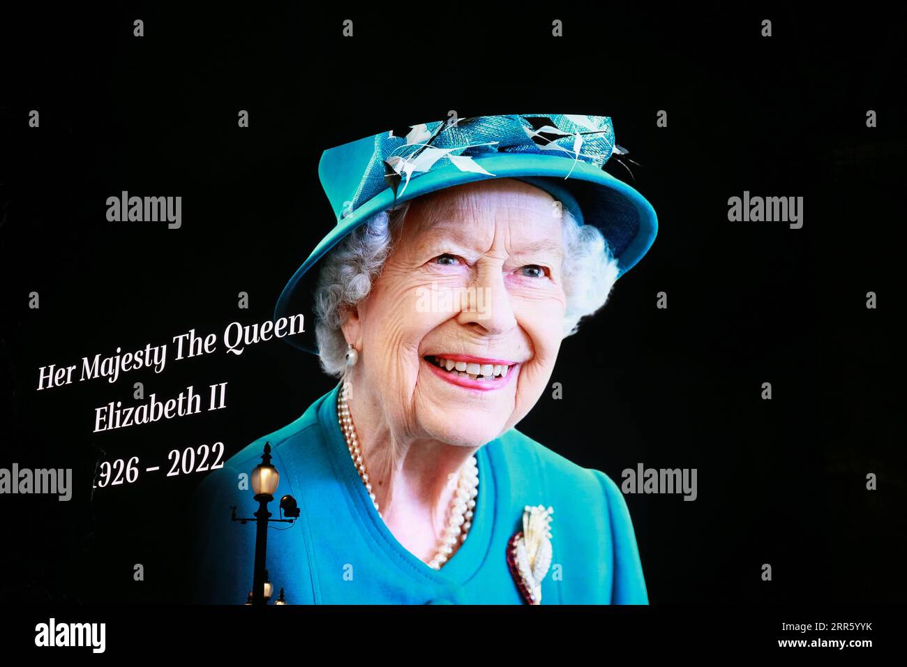 Digital billboard uk night hi-res stock photography and images - Alamy