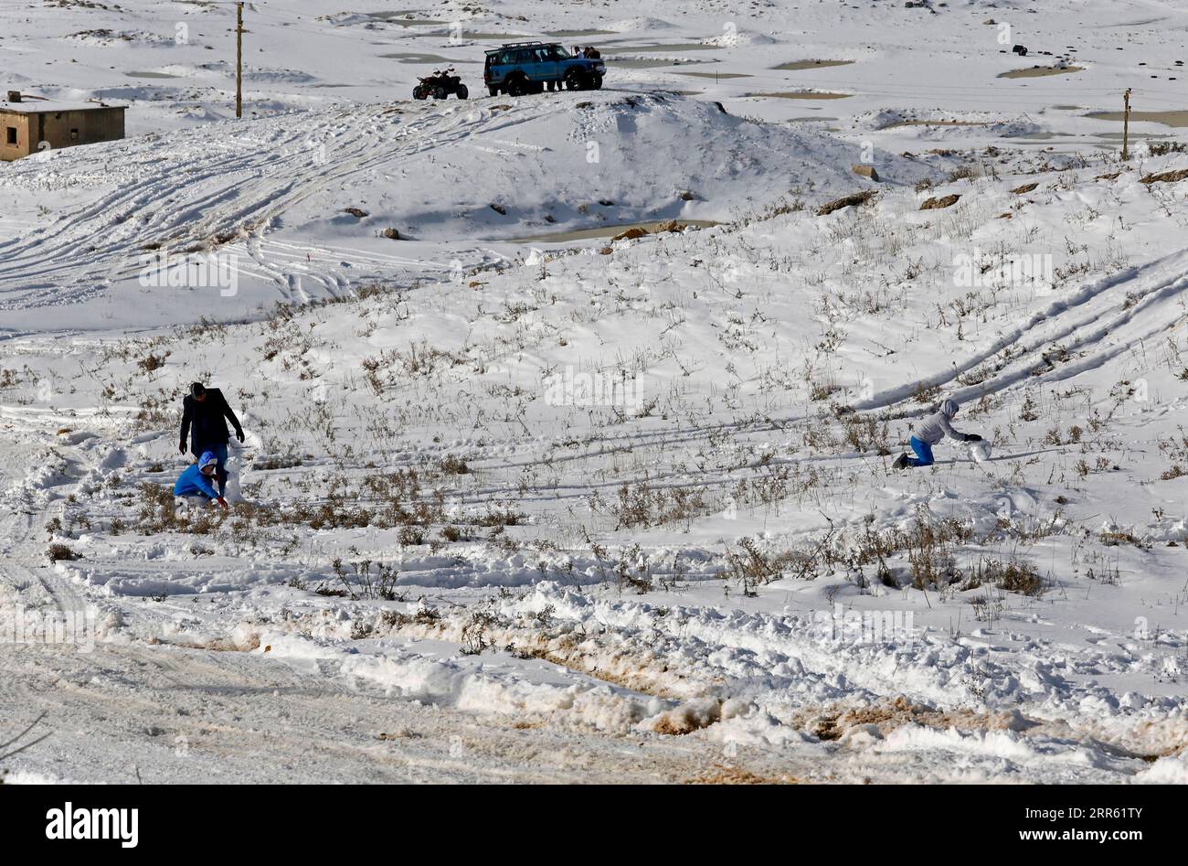 210121 -- MOUNT LEBANON LEBANON, Jan. 21, 2021 -- People play in the ...