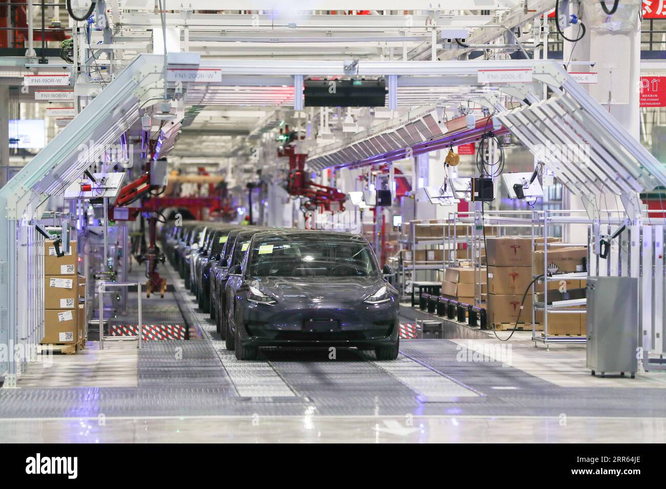 1 5 tesla hi-res stock photography and images - Alamy