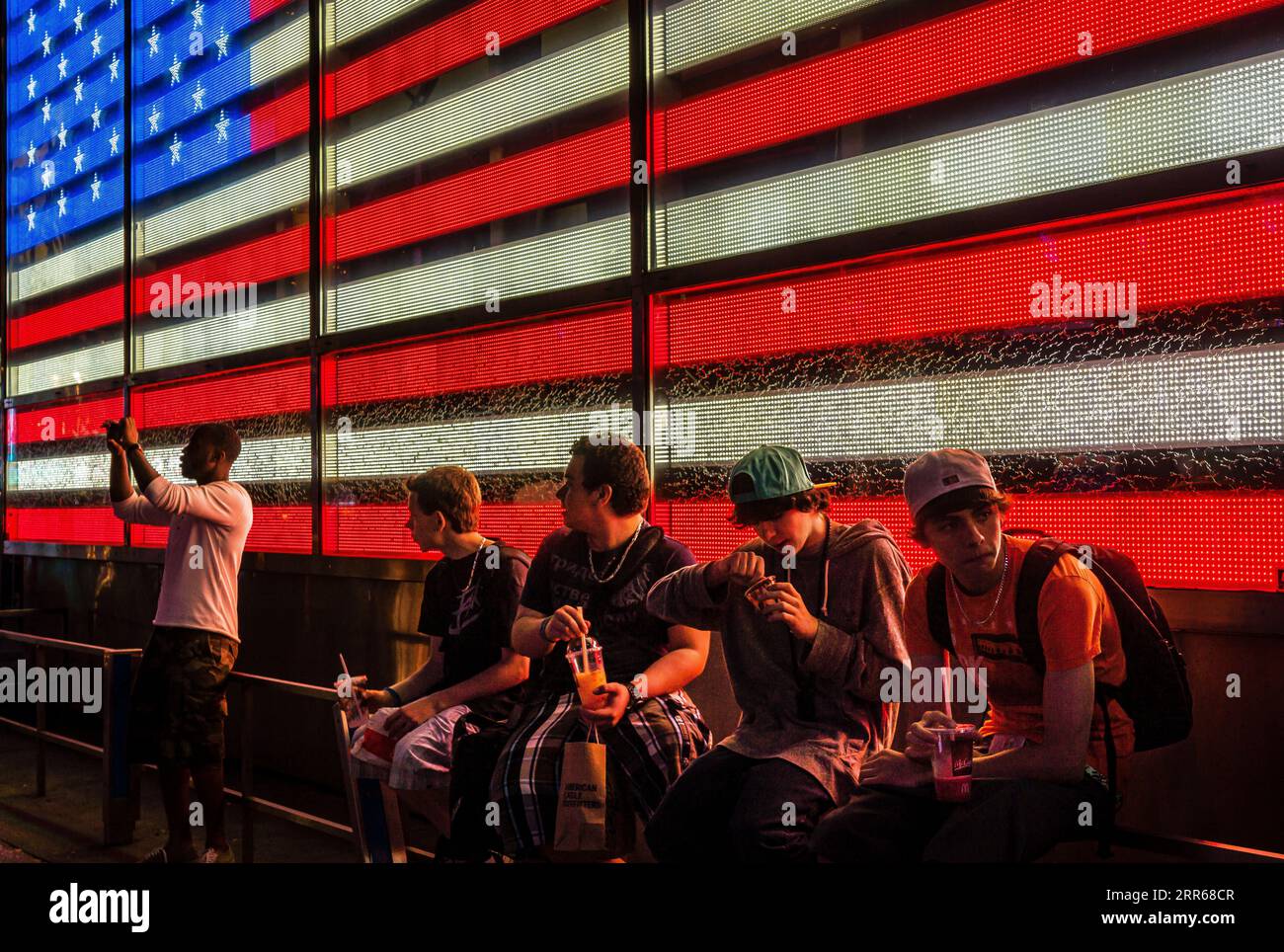 Times square armed forces recruiting station hi-res stock photography ...